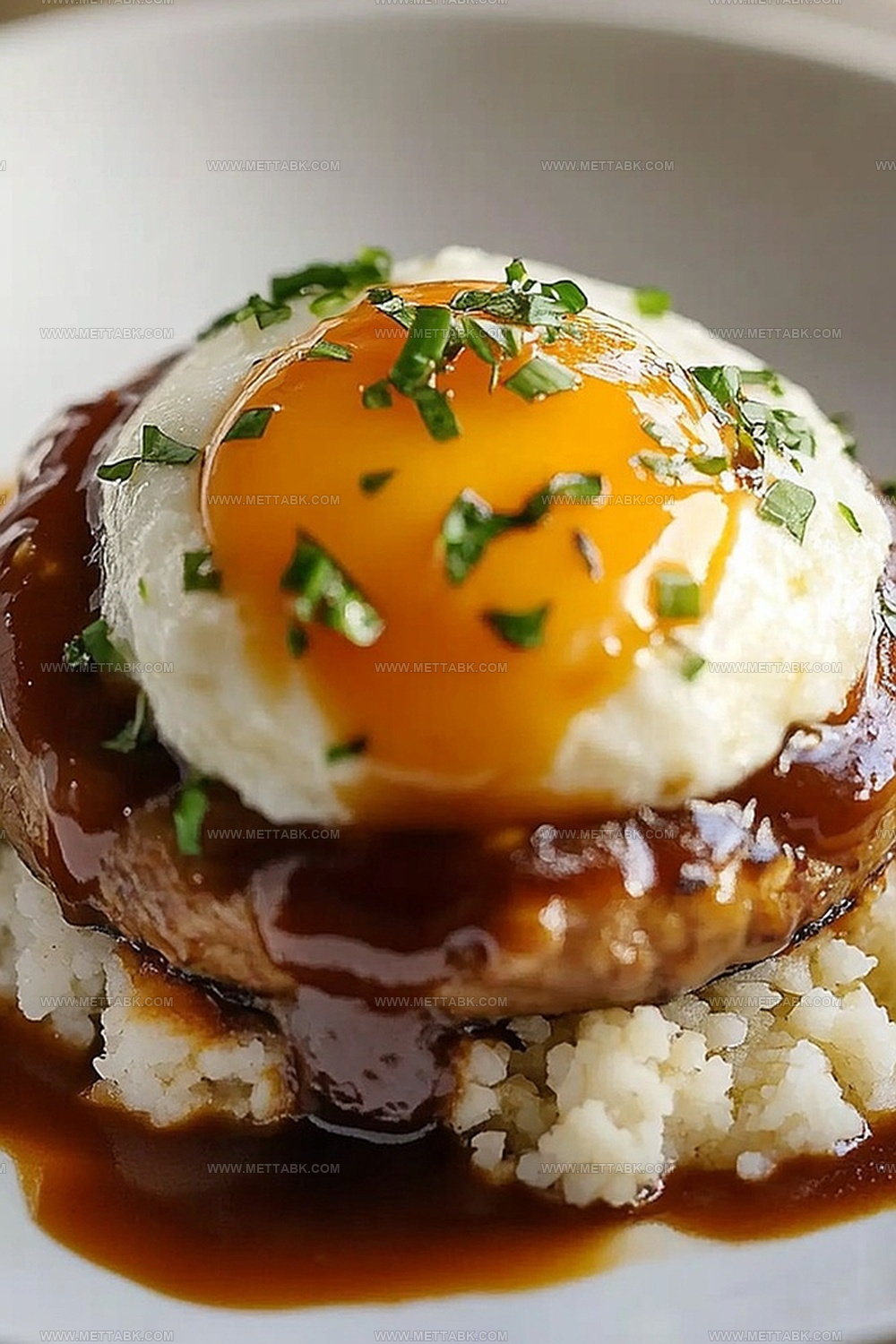 The Ultimate Loco Moco Recipe That'll Make Your Taste Buds Dance - Make ...